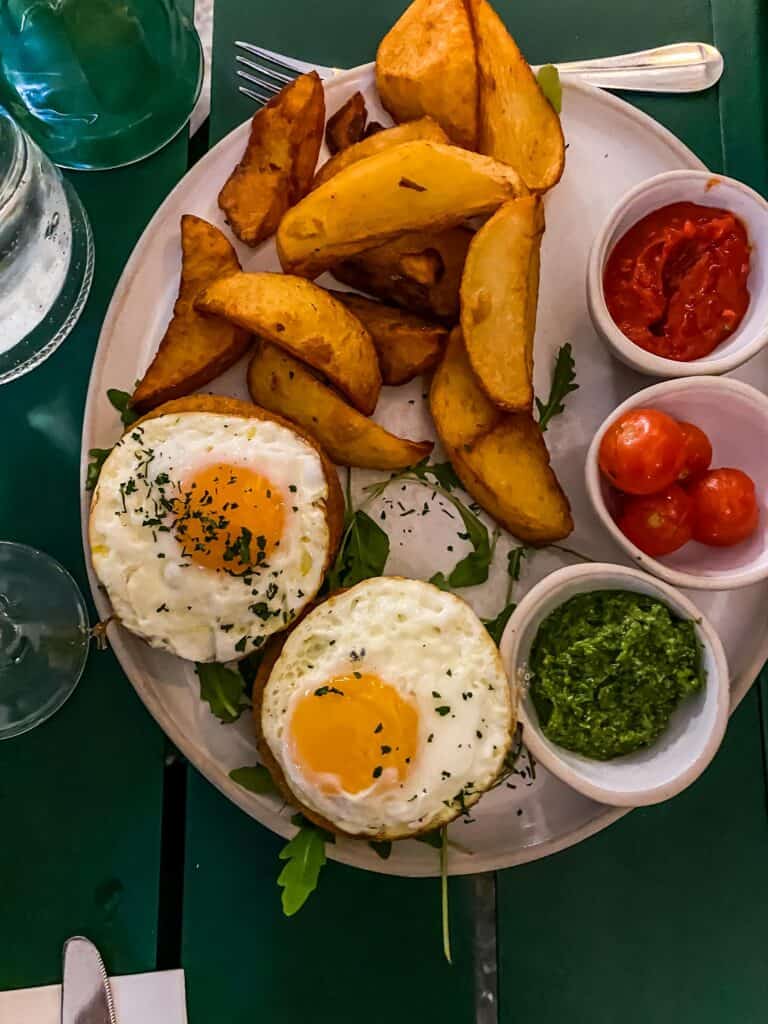 Best Bottomless Brunch In Old Street | Endless Delights In London