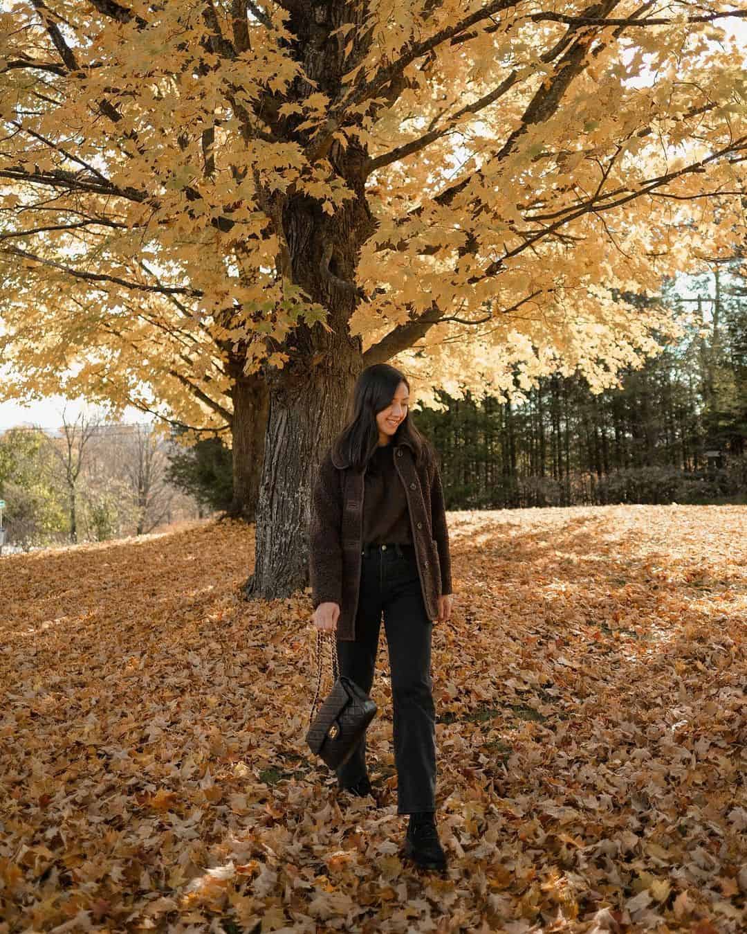 What To Wear In Vermont In The Fall? 21 Best Vermont Fall Outfits For Women
