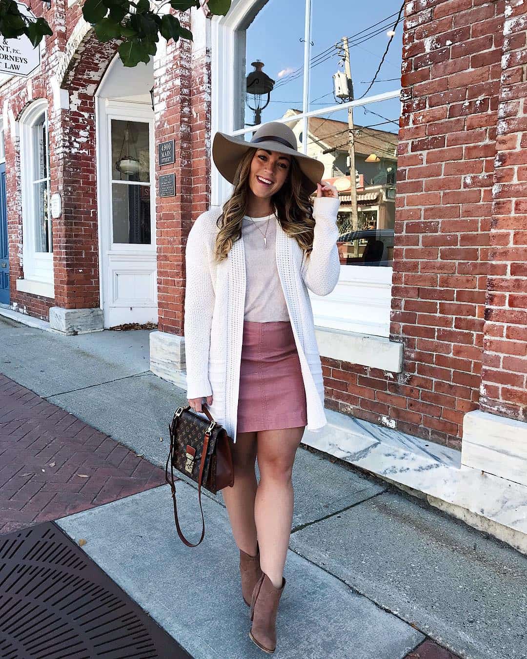 What To Wear In Vermont In The Fall? 21 Best Vermont Fall Outfits For Women