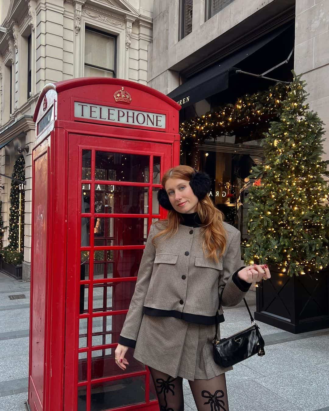 17 Chic & Classy Christmas Outfits In London