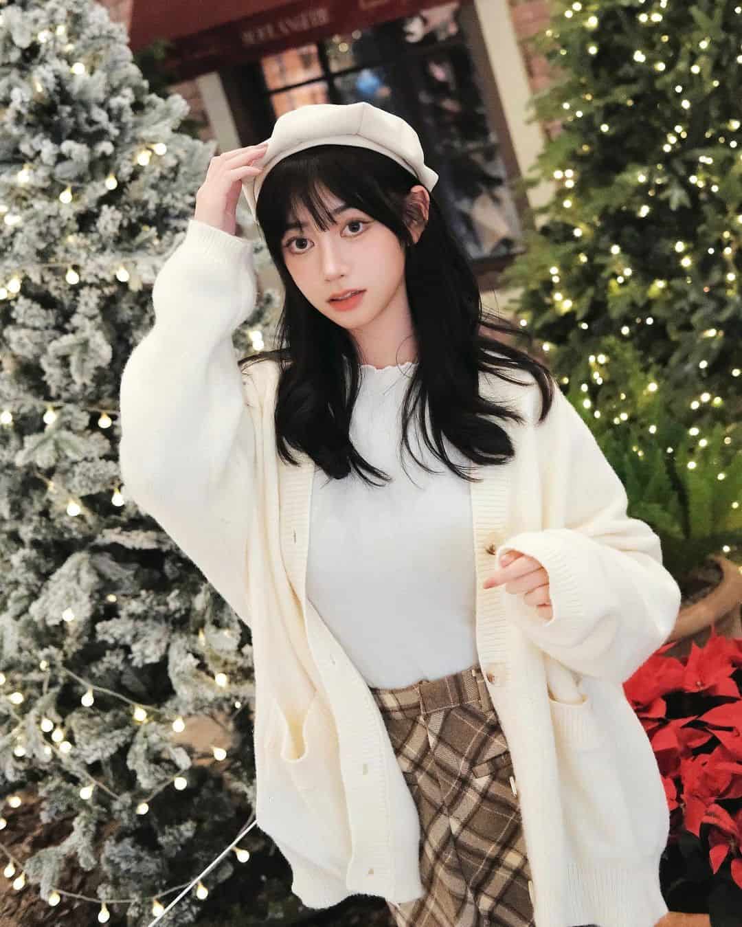 19 Cute Korean Christmas Outfits Ideas For A Sweet Holiday