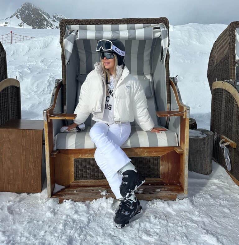 15 Stylish Ski Outfits For Women To Elevate Your Style