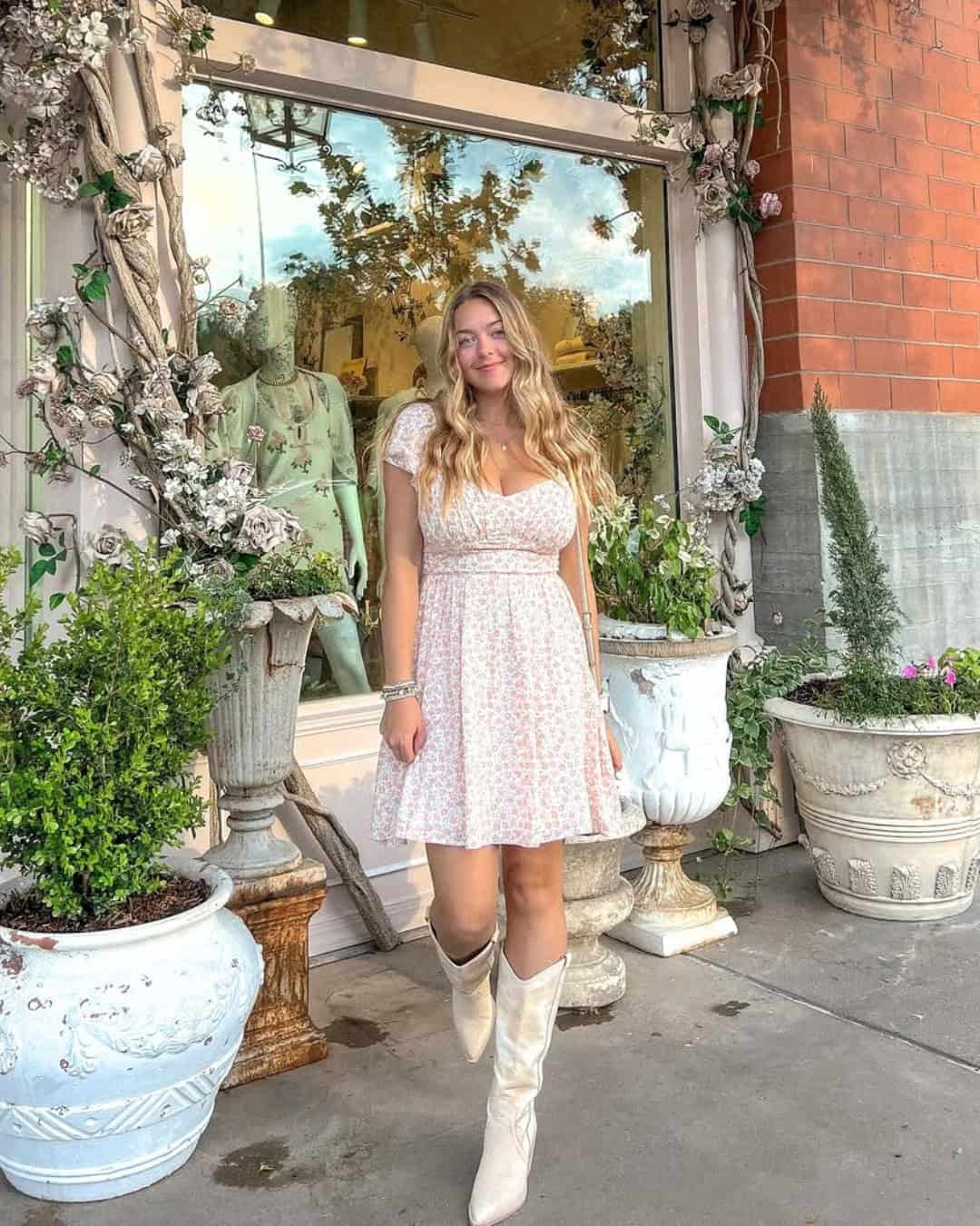 17 Easter Outfits For Women To Celebrate In Style