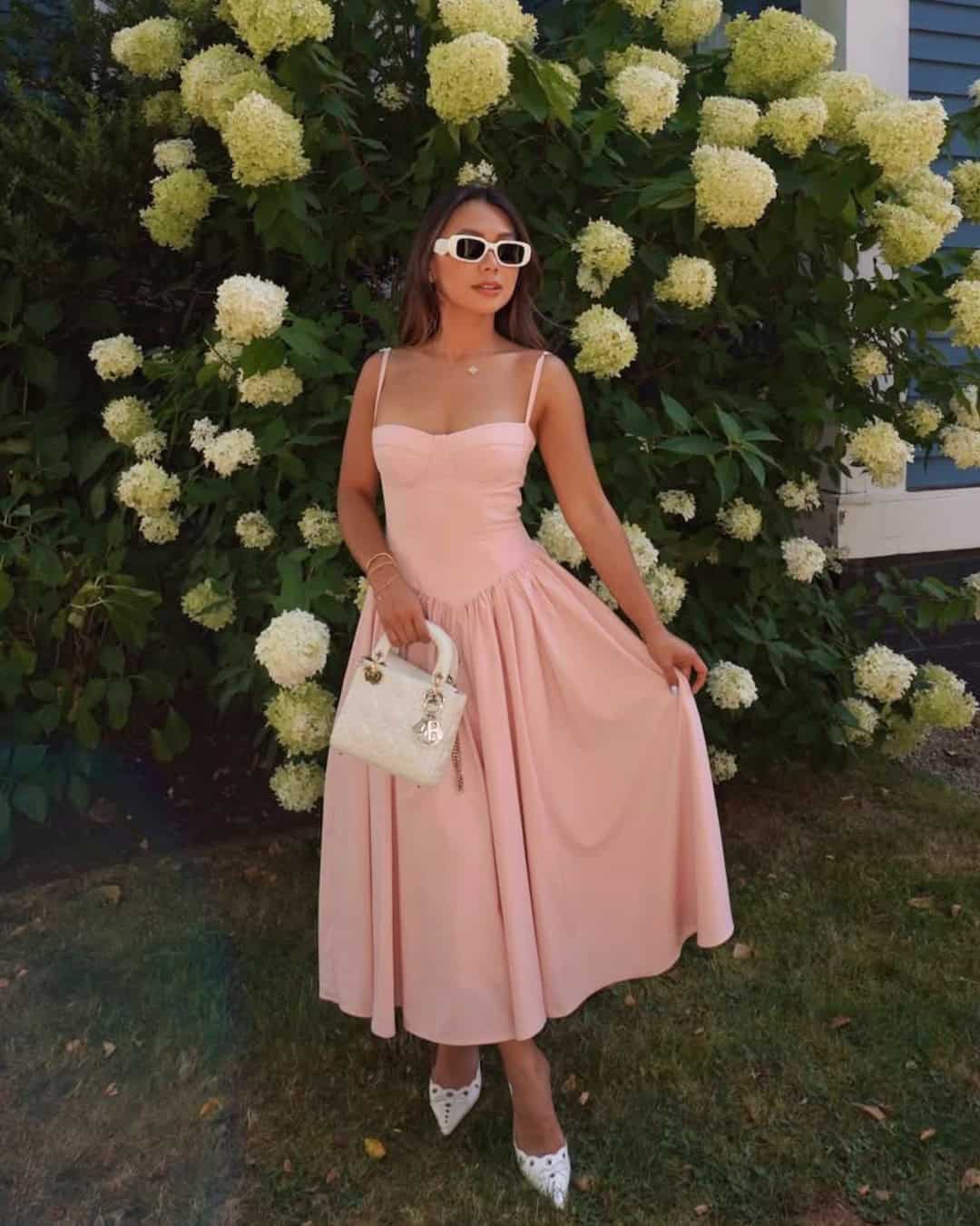 17 Easter Outfits For Women To Celebrate In Style