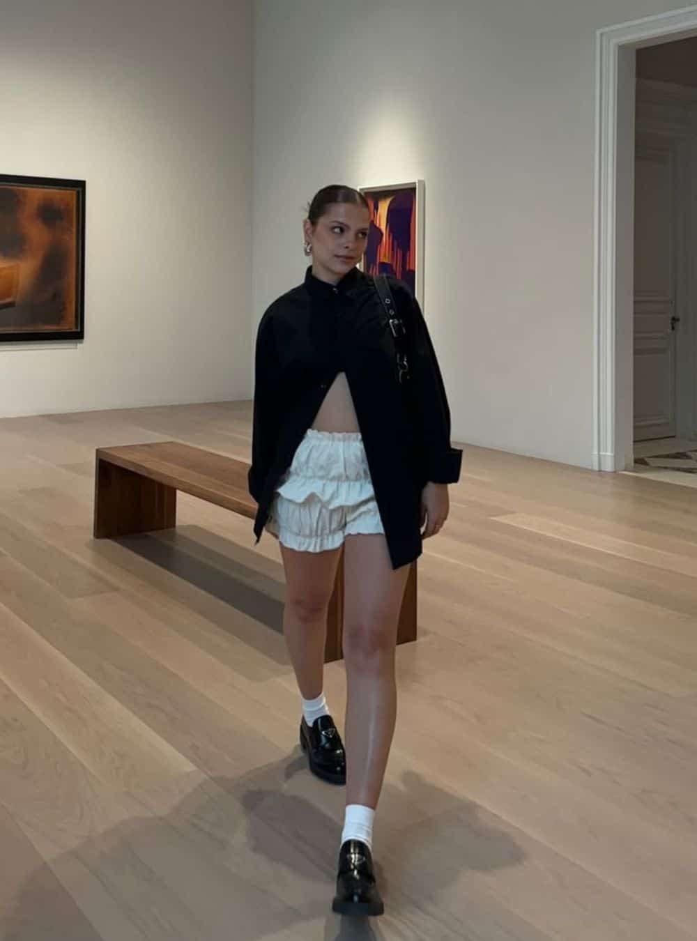 21 Museum Outfits You’ll Want To Wear ASAP For Photos!