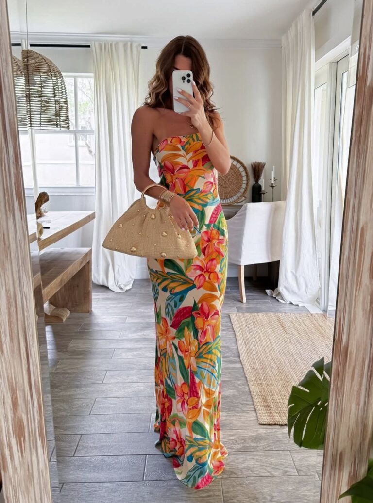 21 Tropical Vacation Outfits For Picture Perfect Trip