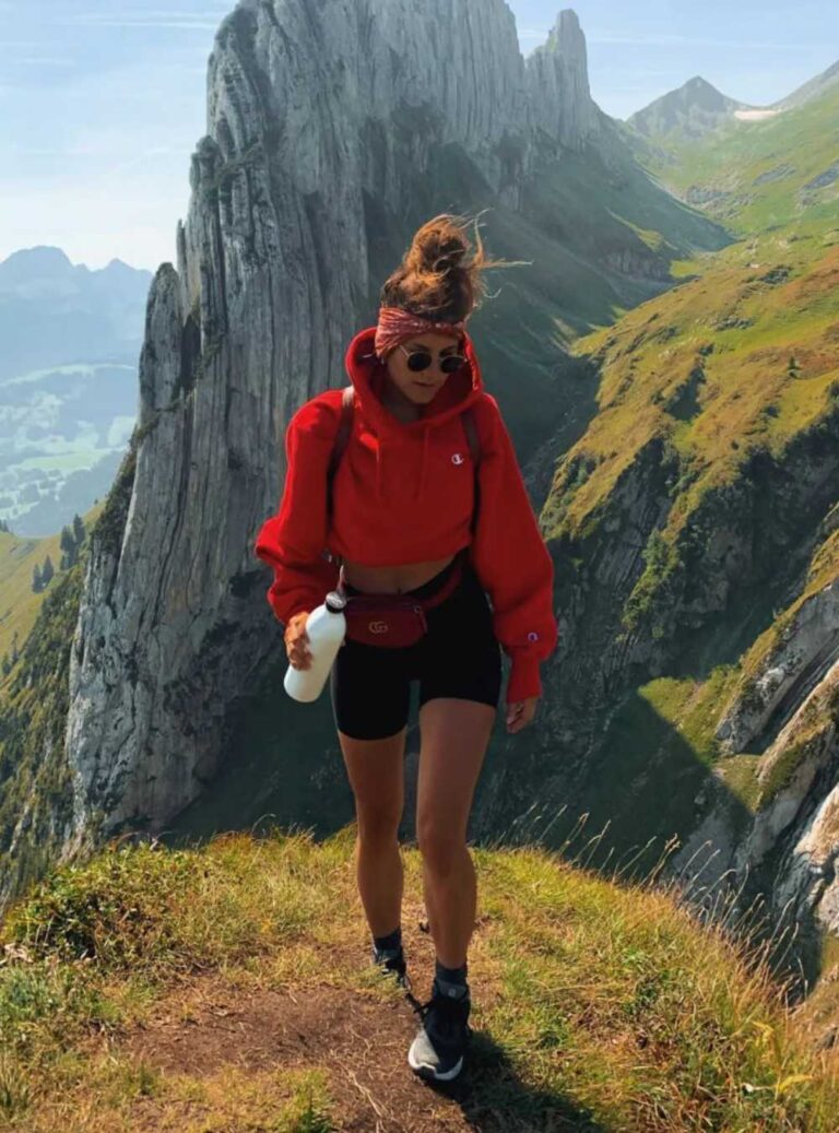 17 Camping Outfits To Stay Comfy And Stylish Outdoors