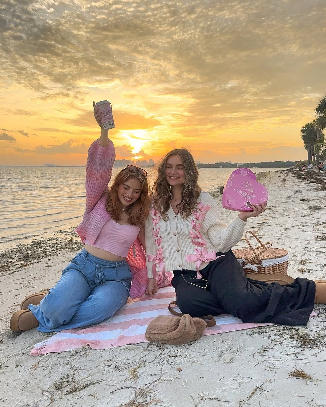 17 Group Beach Outfit Ideas To Elevate Your Squad Goals!