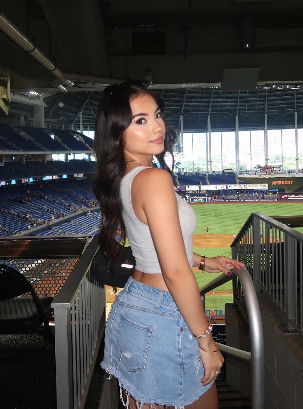 15 Baseball Game Outfits For The Ultimate Game Day Look