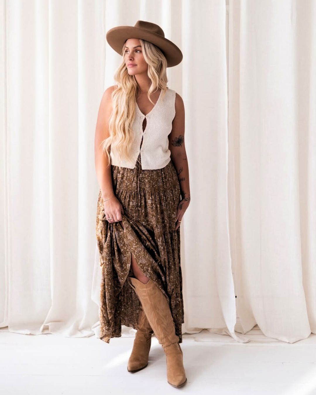 15 Aesthetic Boho Western Outfits To Rock With Confidence