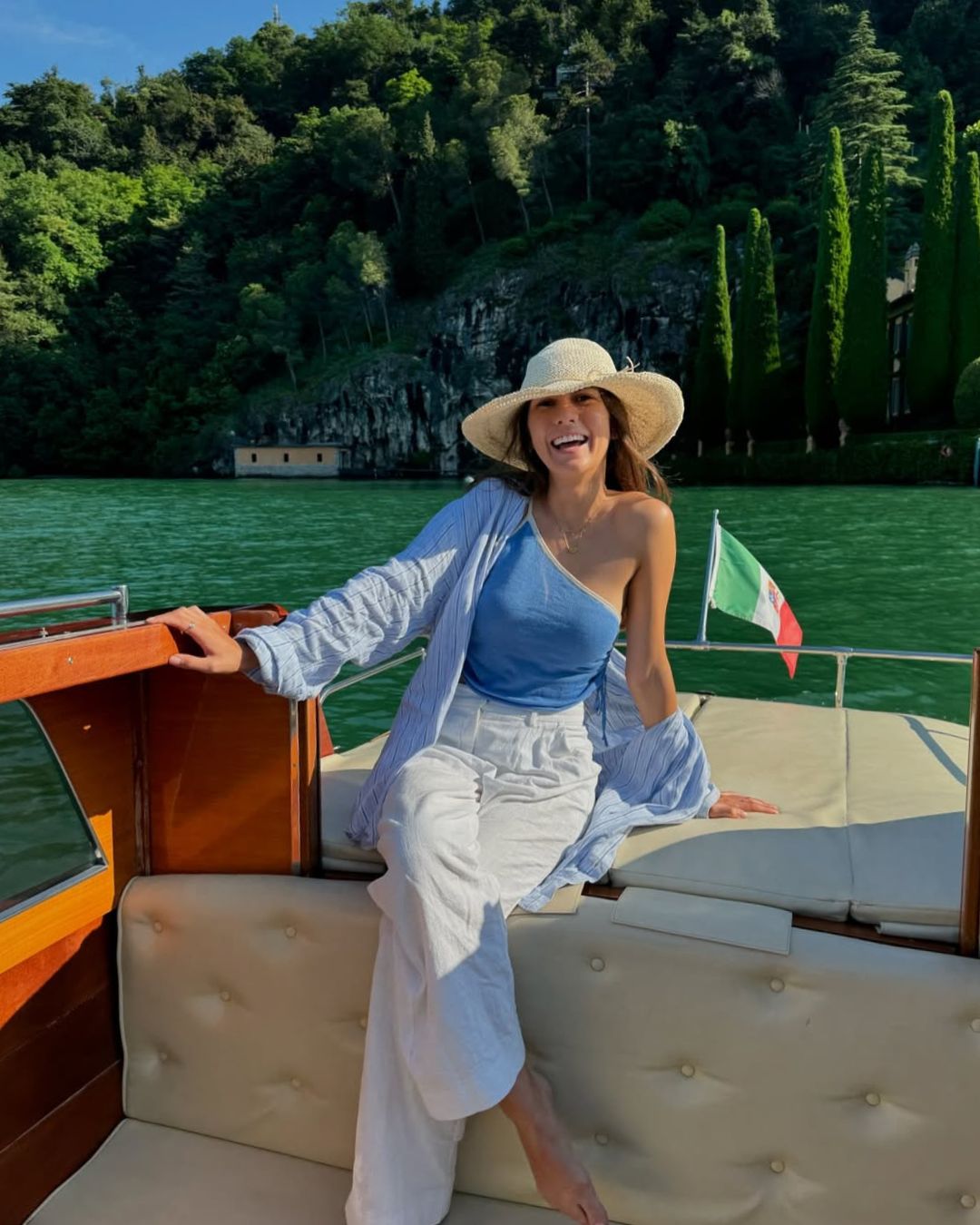 17 Effortlessly Chic Cute Lake Day Outfits For Summer