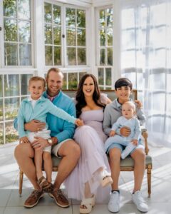15 Easter Family Outfits For A Stylish Spring Celebration