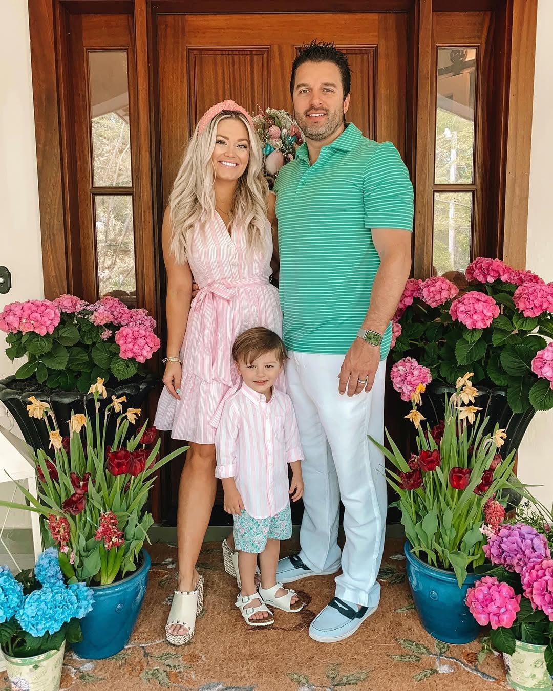 15 Easter Family Outfits For A Stylish Spring Celebration