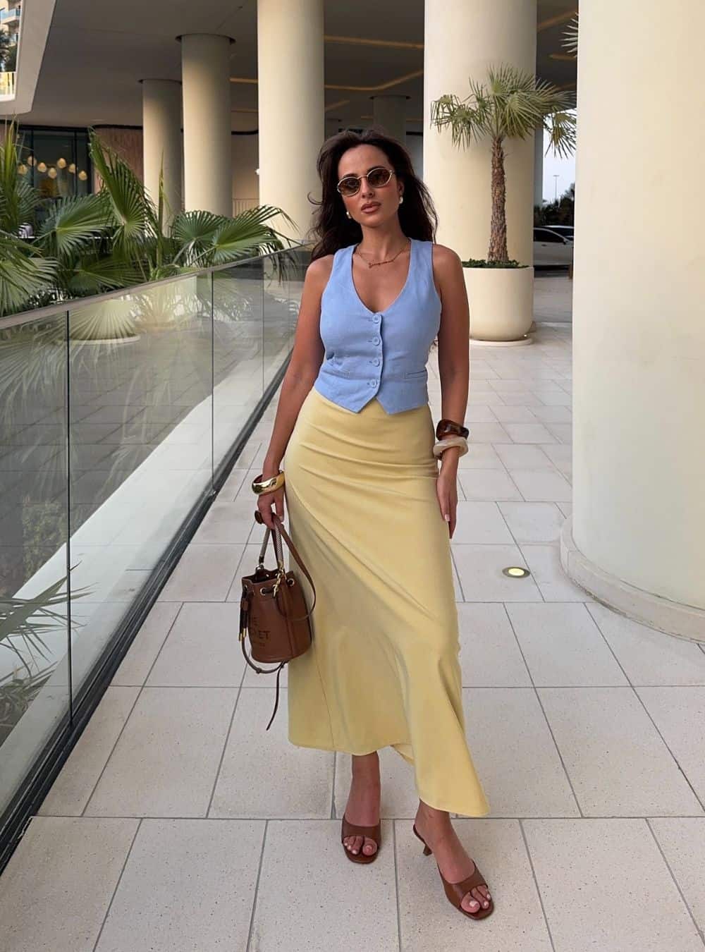 20+ Dubai Outfit Ideas That Elevate Every City Experience